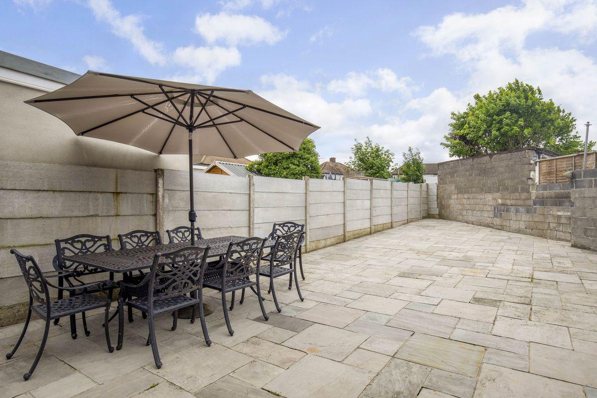 Remove slabs from garden - €25