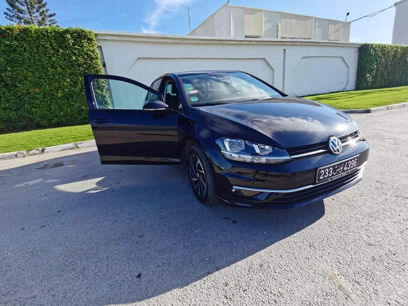 Volkswagen Golf 7 - 2018 Essence 6 CV à Nabeul - autoprix.tn