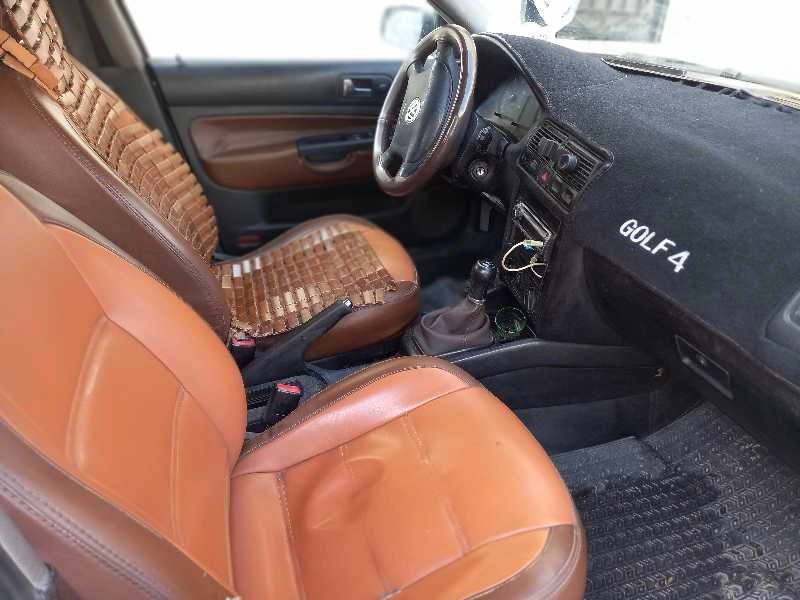 Volkswagen Golf 4 - Diesel 6 CV à Ariana - autoprix.tn