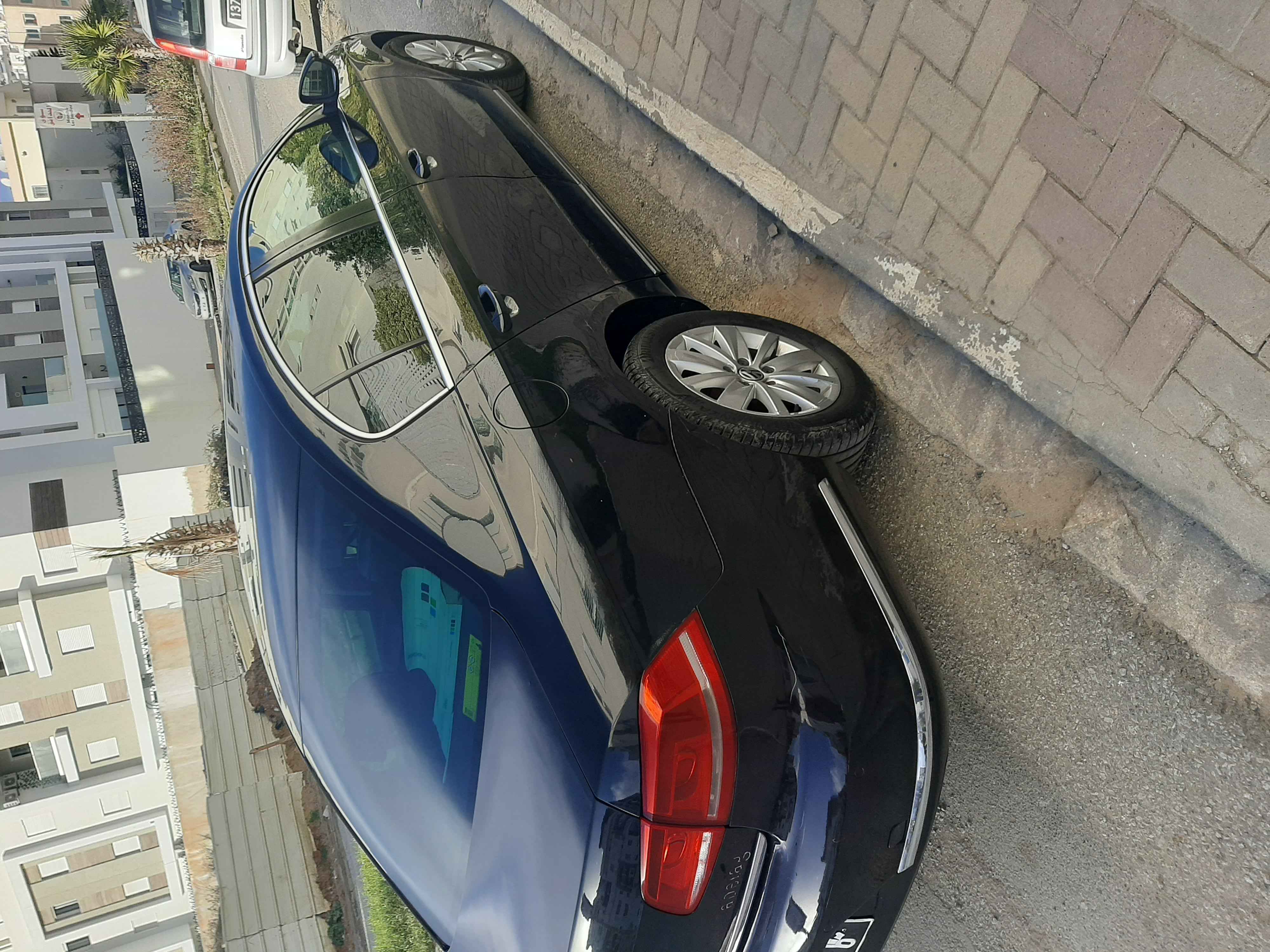 Volkswagen Passat - 2012 Diesel 8 CV à Ben arous - autoprix.tn