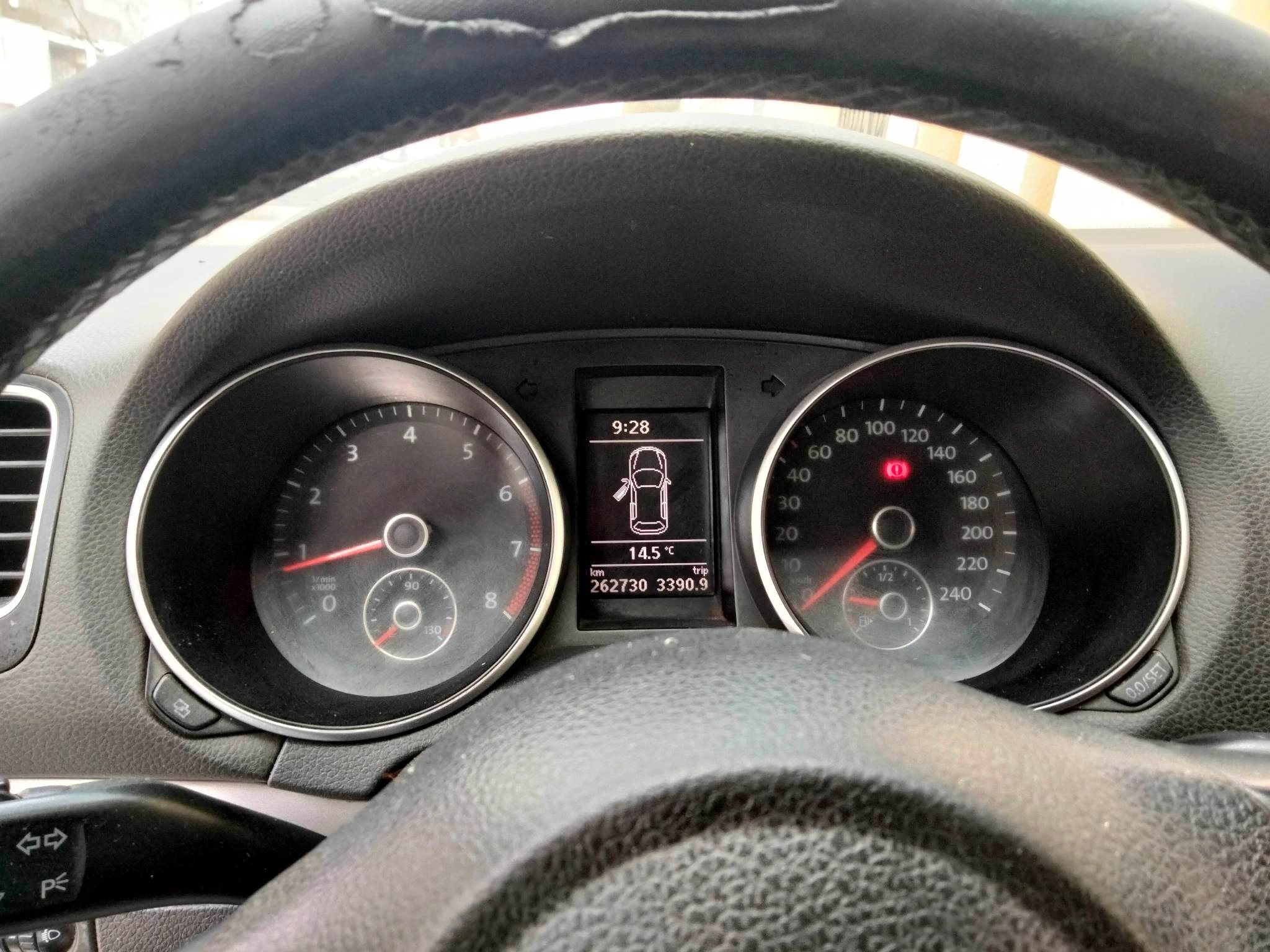 Volkswagen Golf 6 - 2010 Essence 7 CV à La Manouba - autoprix.tn