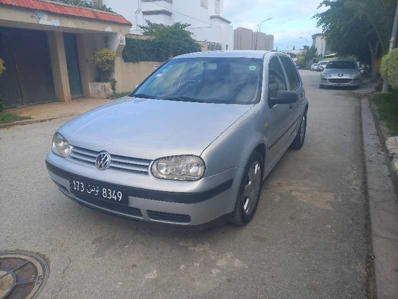 Volkswagen Golf 4 - 2001 Essence 5 CV à Ariana - autoprix.tn