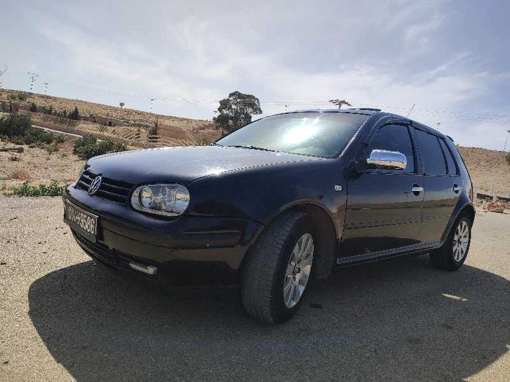 Volkswagen Golf 4 - 2004 Essence 5 CV à Kasserine - autoprix.tn