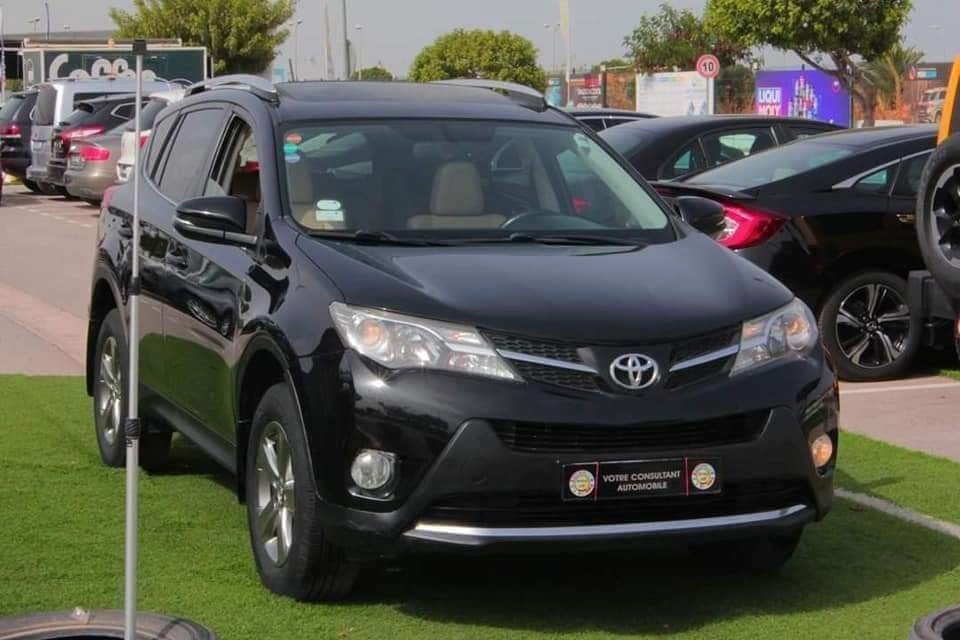 Toyota RAV 4 - 2015 Essence 9 CV à Tunis - autoprix.tn