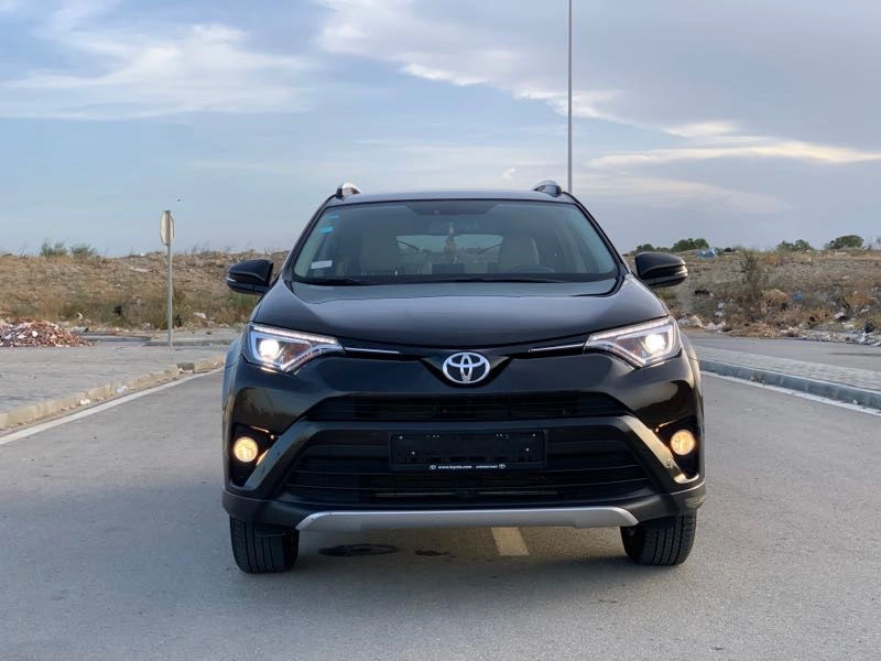 Toyota RAV 4 - 2017 Essence 9 CV à Ariana - autoprix.tn