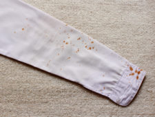 10 Simple DIYs On How To Remove Rust Stains - The Channel 46