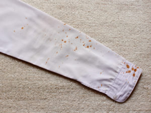 10 Simple DIYs On How To Remove Rust Stains - The Channel 46