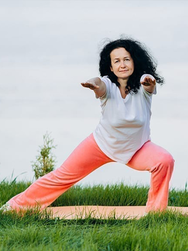 Yoga Guru Sohan Singh Recommends Functional Yoga Asanas For Women Over ...