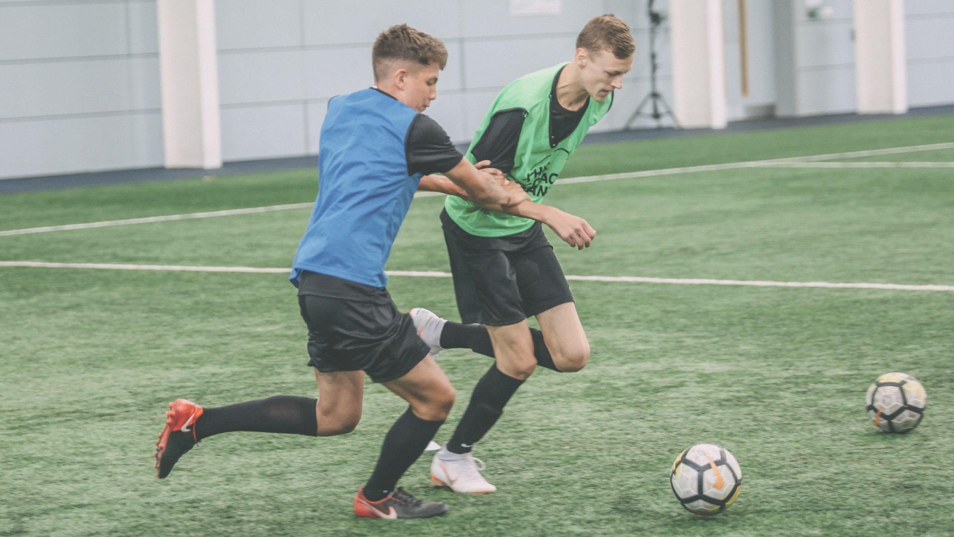 Finishing In And Around The Penalty Area - The Coaching Manual