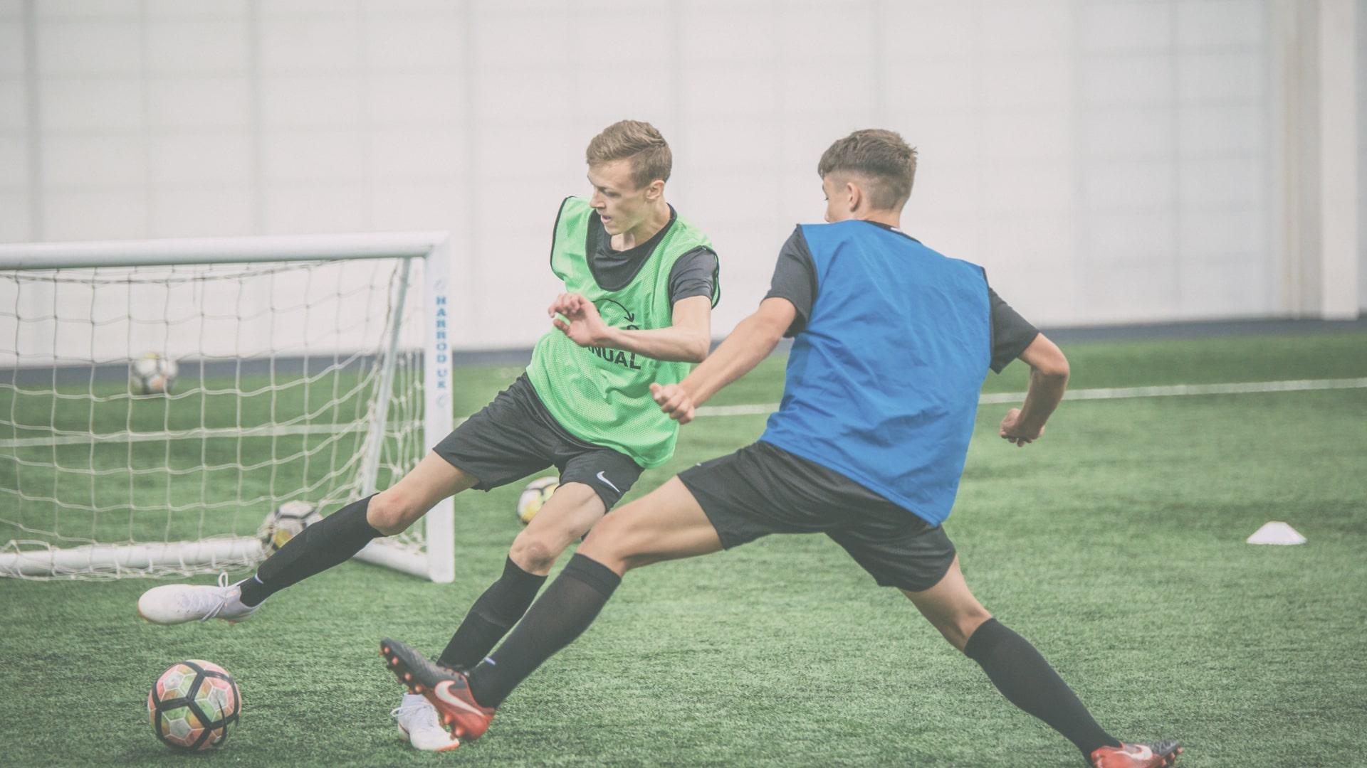 Goalkeeper Movement Into The Line Of The Ball - The Coaching Manual