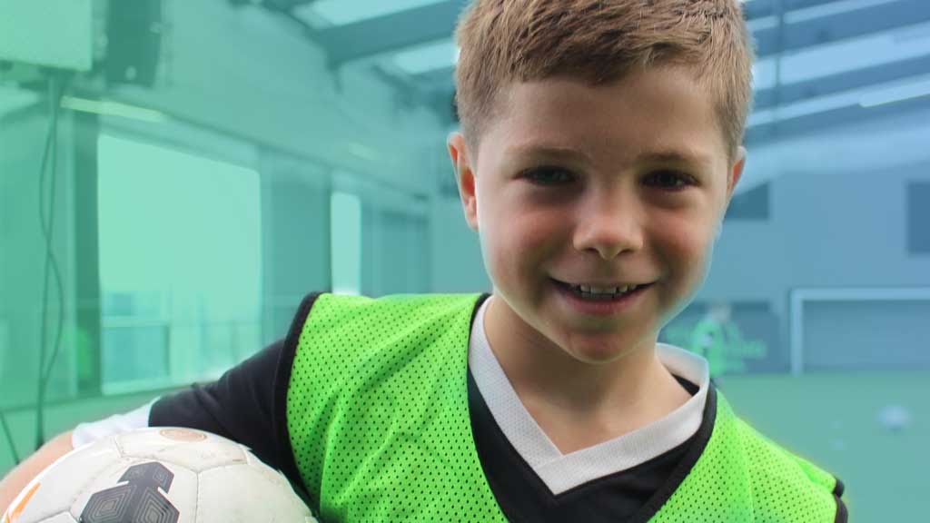 1 to 1 Ball Control - 1st Touch Beyond The Defender - The Coaching Manual