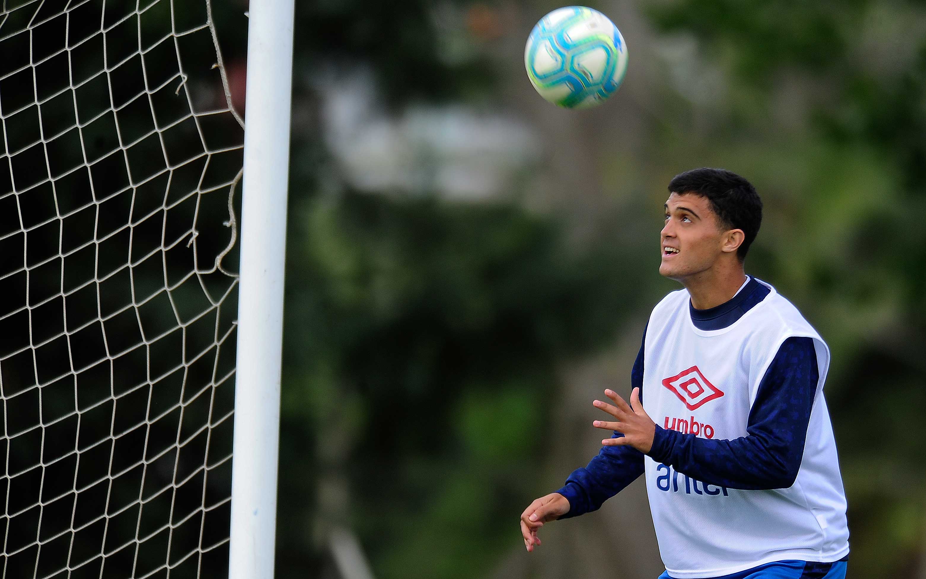 Tenfield.com » Oliveros apronta el debut; volvió Gesto