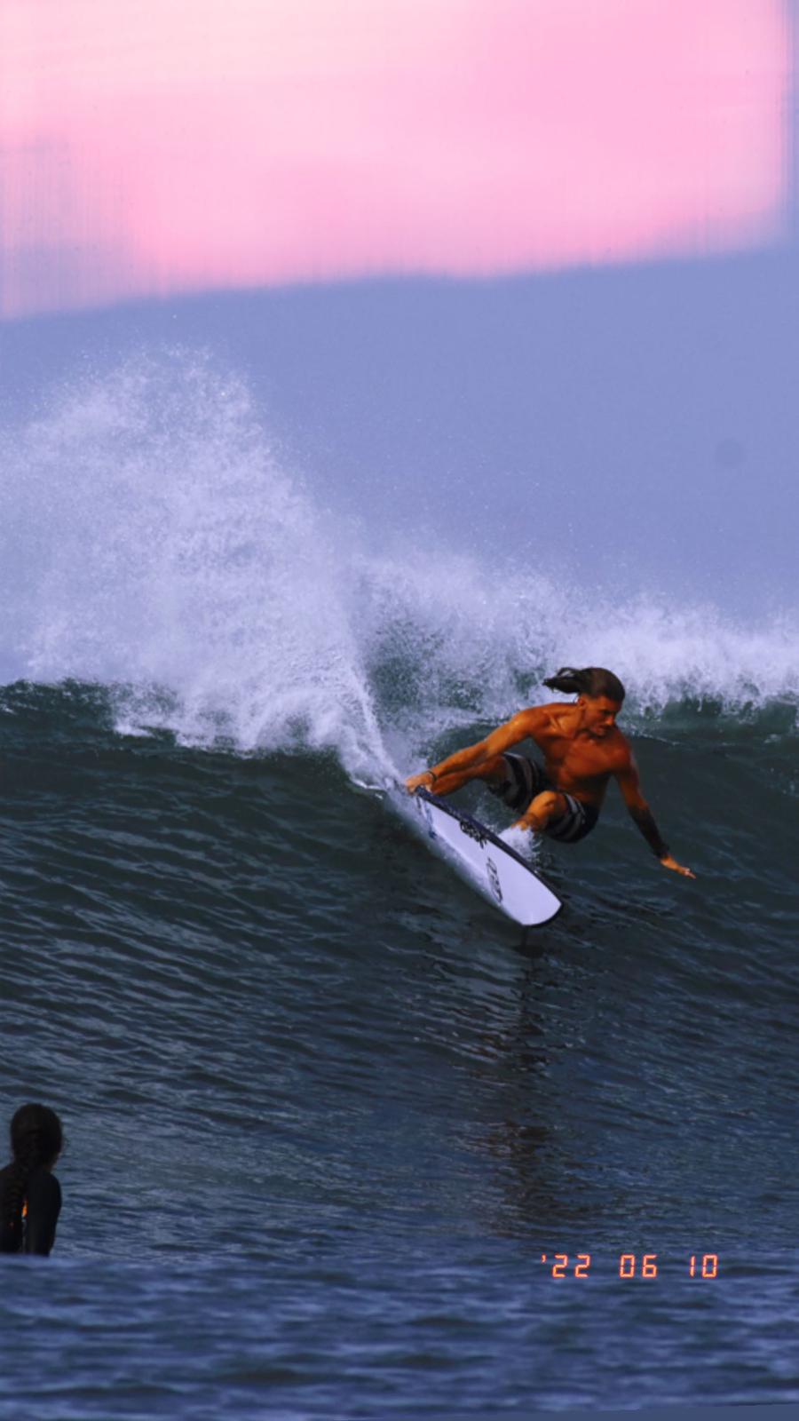 Tenfield.com » Surf: Lucas Madrid se presenta en una nueva fecha del ...