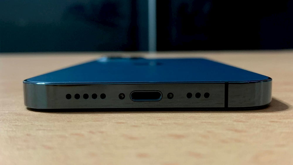 iPhone 12 Pro 评测 - 此 "Pro" 很重要? | 小人物科技志