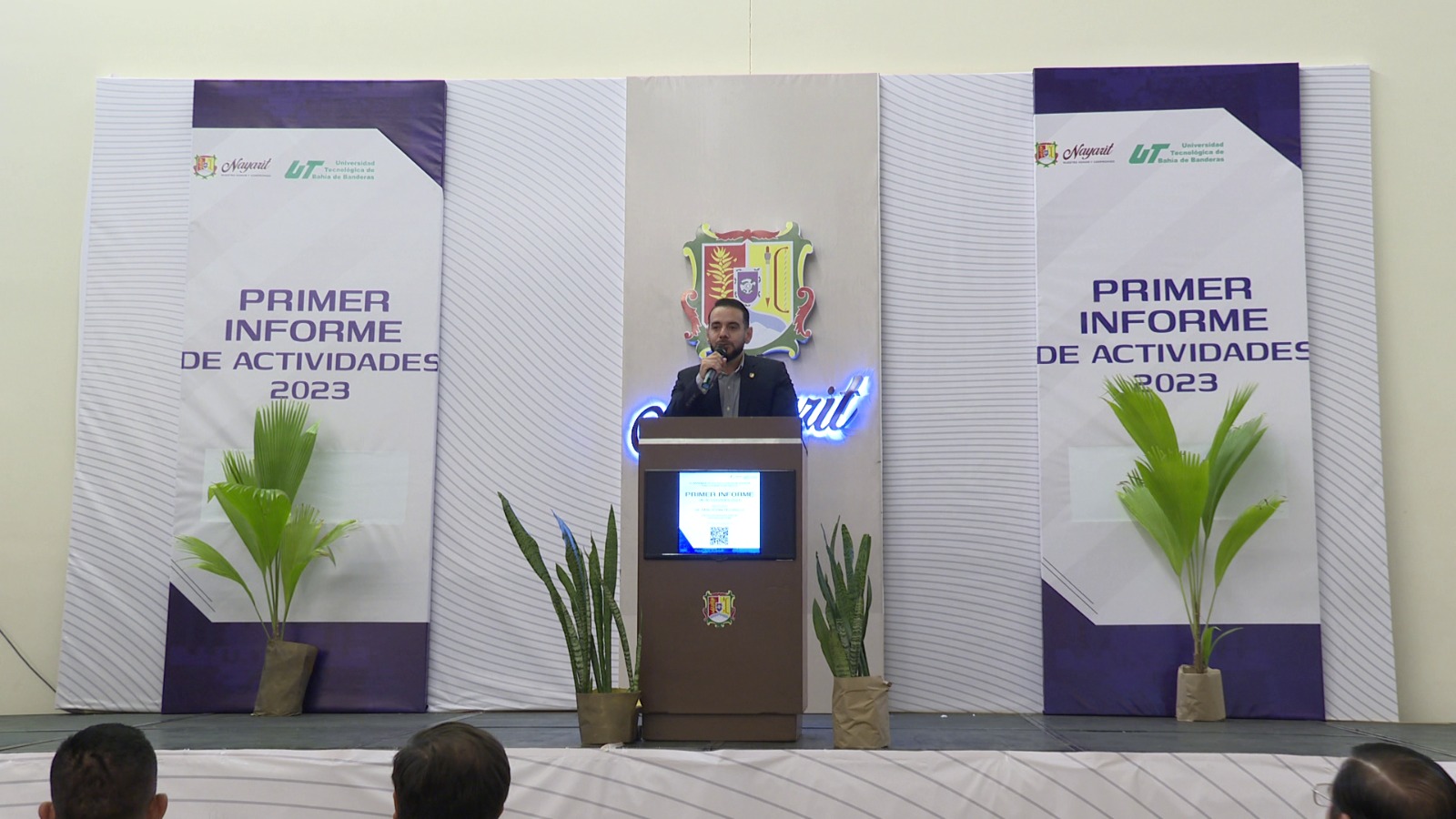 Rinde rector de la UTBB primer informe de su administración