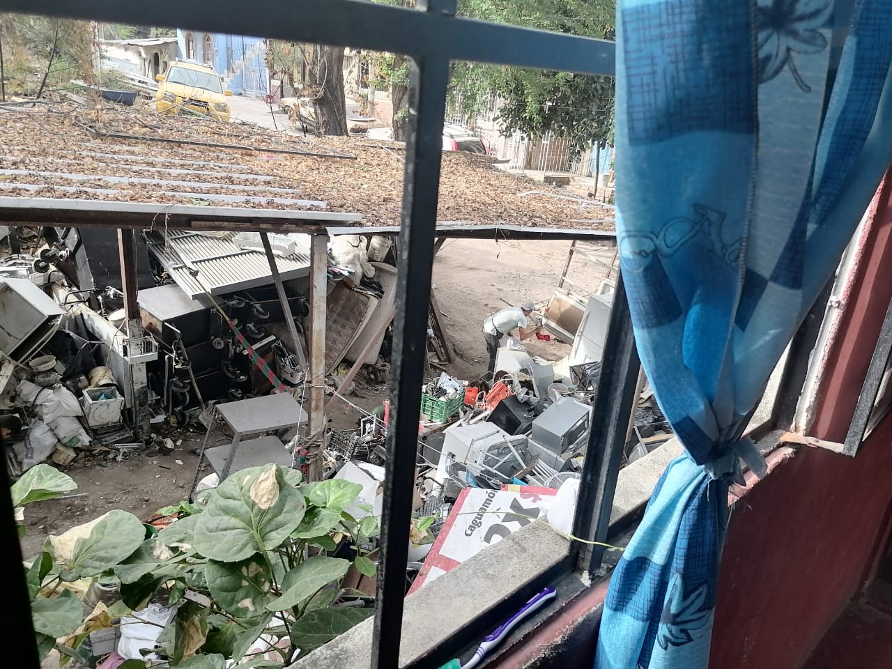 Chatarrera se convirtió en peligro para vecinos de Ramblases