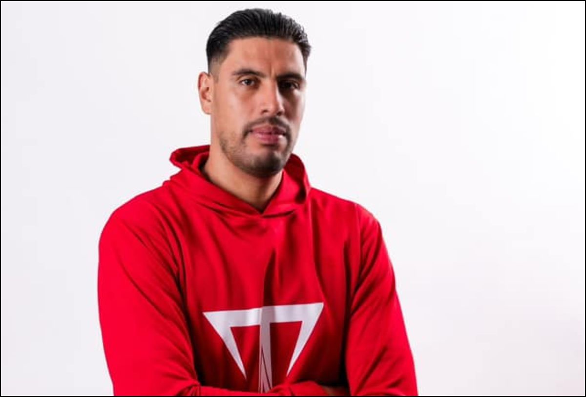 El nayarita Gustavo Ayón se lanza contra Ana Gabriela Guevara