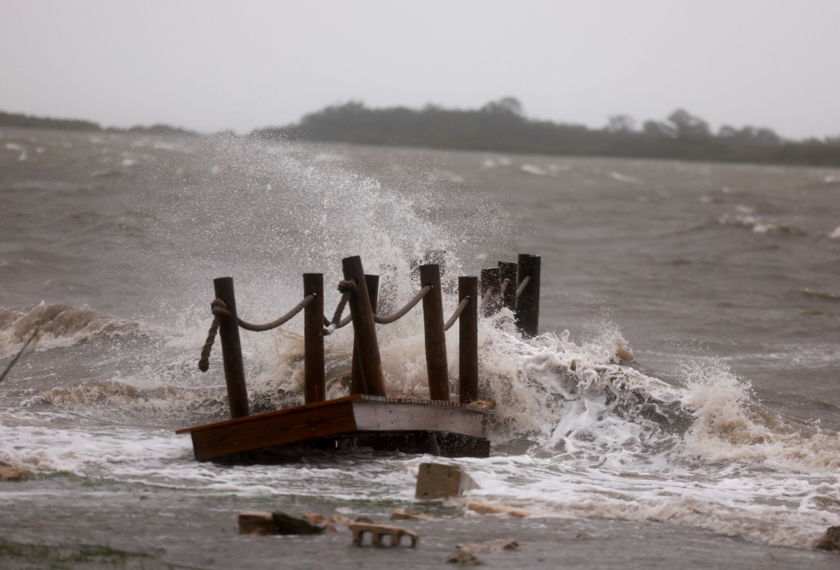 Florida se prepara a la llegada de un posible huracán mayor