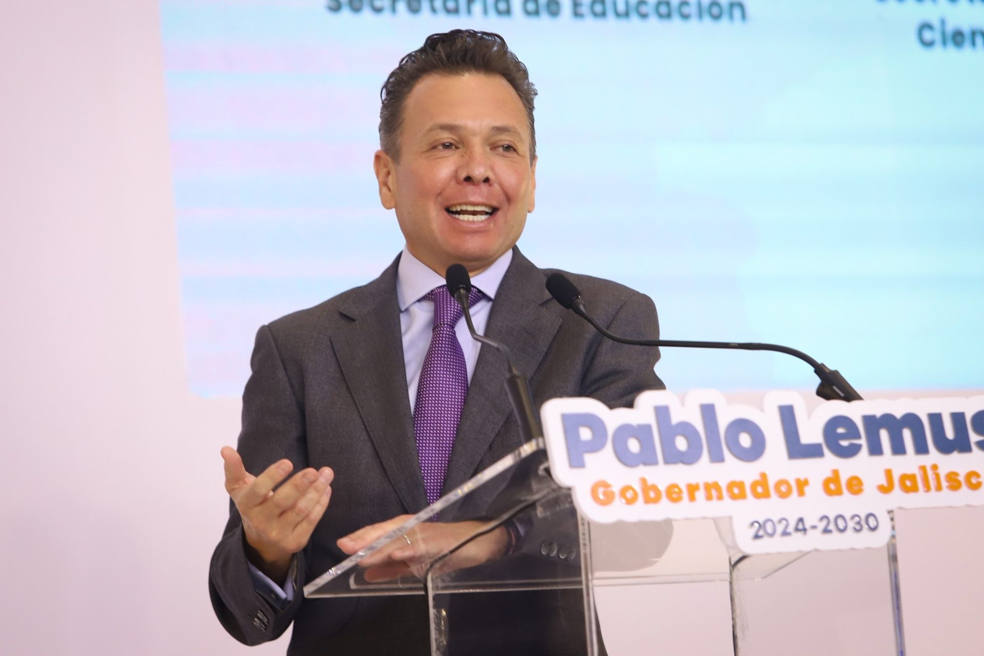 Pablo Lemus es gobernador de Jalisco desde este viernes Pablo Lemus es gobernador de Jalisco desde este viernes