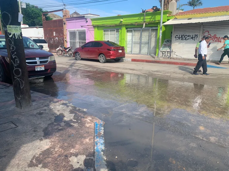 Desbordamiento De Aguas Negras Afecta Vialidad En Csl