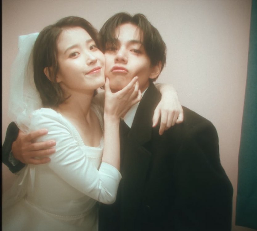 V de BTS y IU se casan en el MV "Love Wins All"