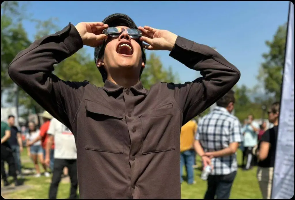 ¿A qué hora inicia el eclipse solar del 8 de abril en Baja California?