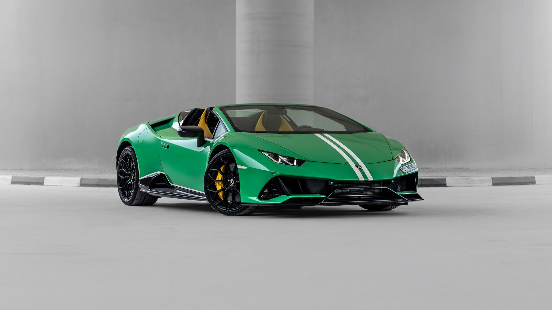 Rent Lamborghini Huracan EVO Spyder in Dubai from 1920 AED/Month ...