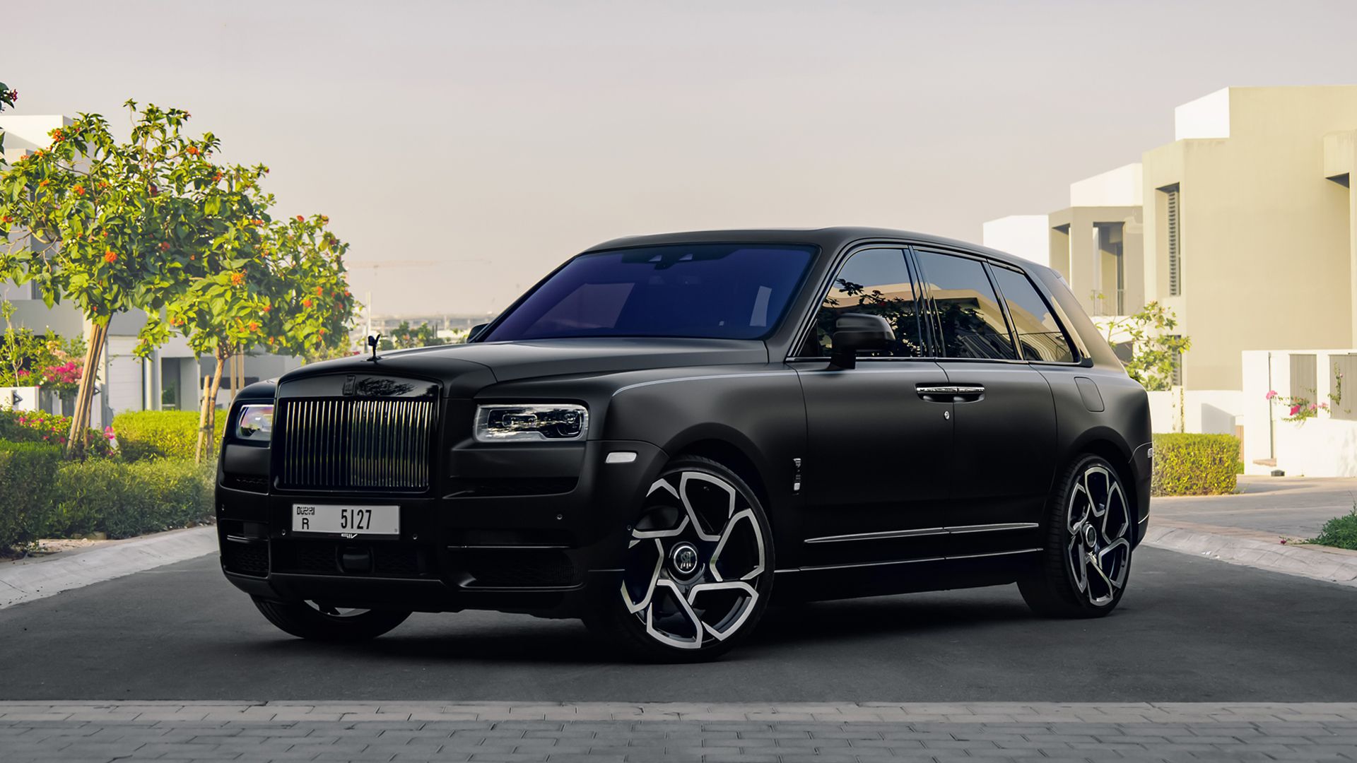 Rent Rolls-Royce Cullinan in Dubai - Rent With or Without a Driver ...