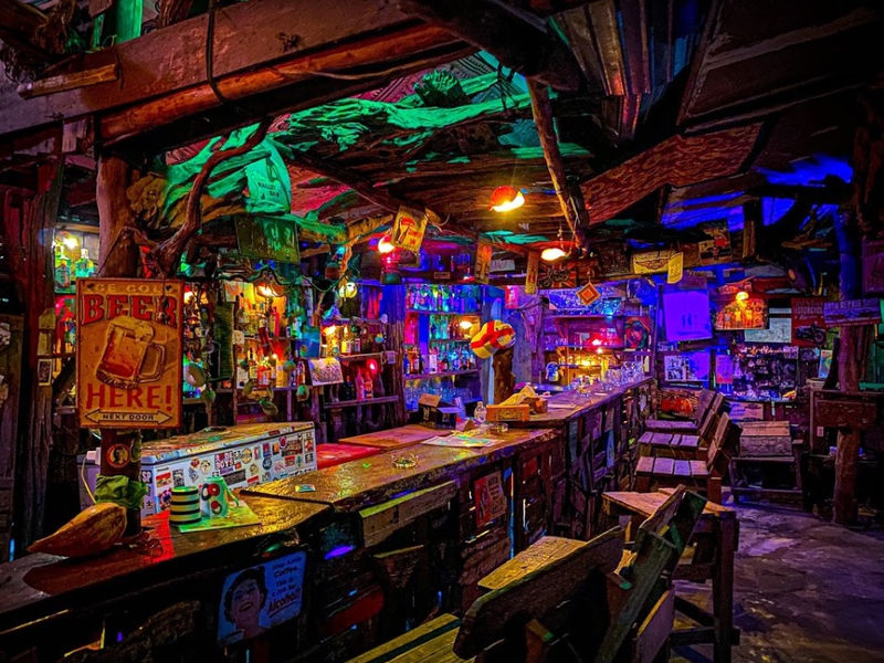 Hippy Bar เกาะพยาม | ดูข้อมูลที่เที่ยวบน TripNiceDay