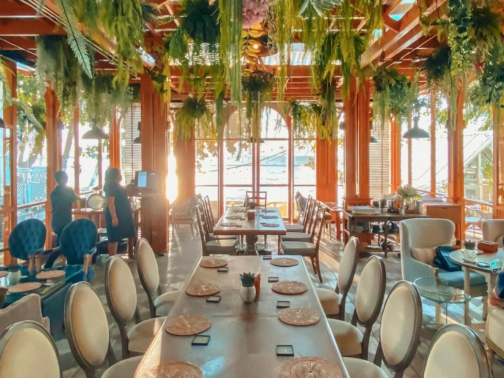 The Glass House Pattaya | ดูข้อมูลที่เที่ยวบน TripNiceDay