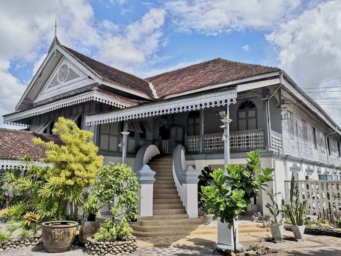 Wang Yaring | Find & View Tourist Attractions on Tripniceday