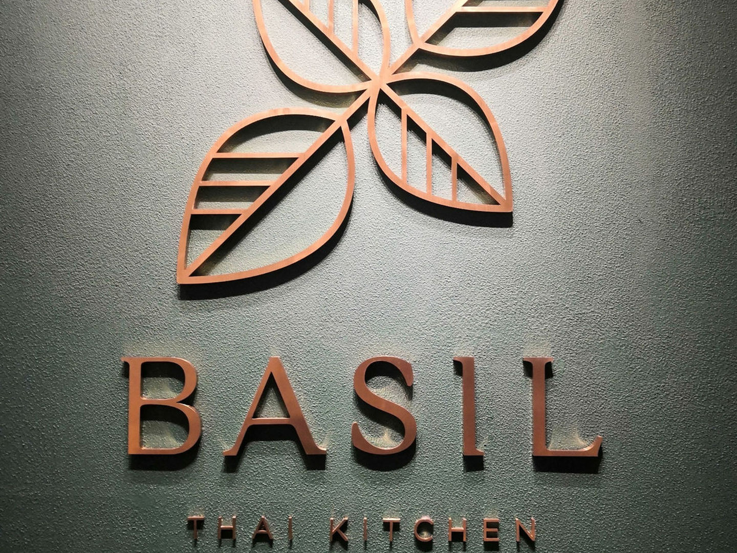 Basil Thai Kitchen | ดูข้อมูลที่เที่ยวบน TripNiceDay
