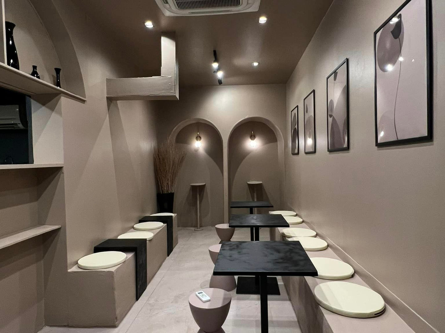 Hoola and Ring Ring Cafe | ดูข้อมูลที่เที่ยวบน TripNiceDay