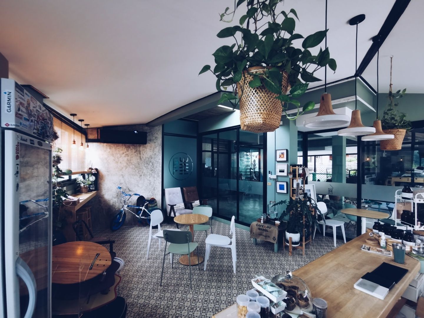 Lou Cafe | ดูข้อมูลที่เที่ยวบน TripNiceDay