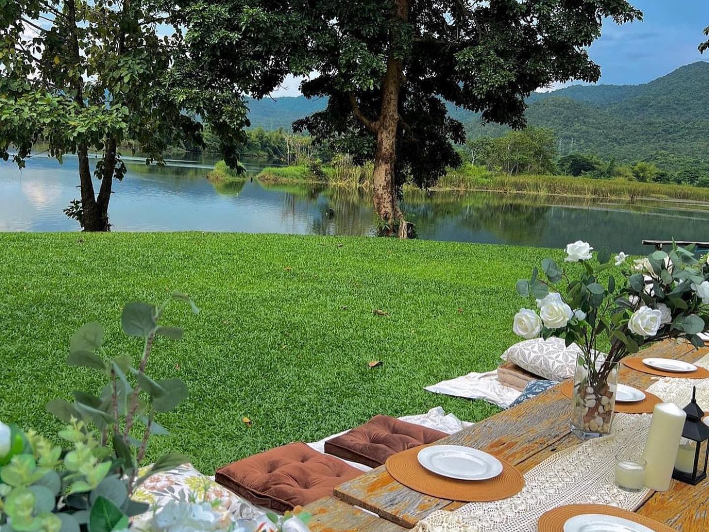 lakeview cafe | ดูข้อมูลที่เที่ยวบน TripNiceDay