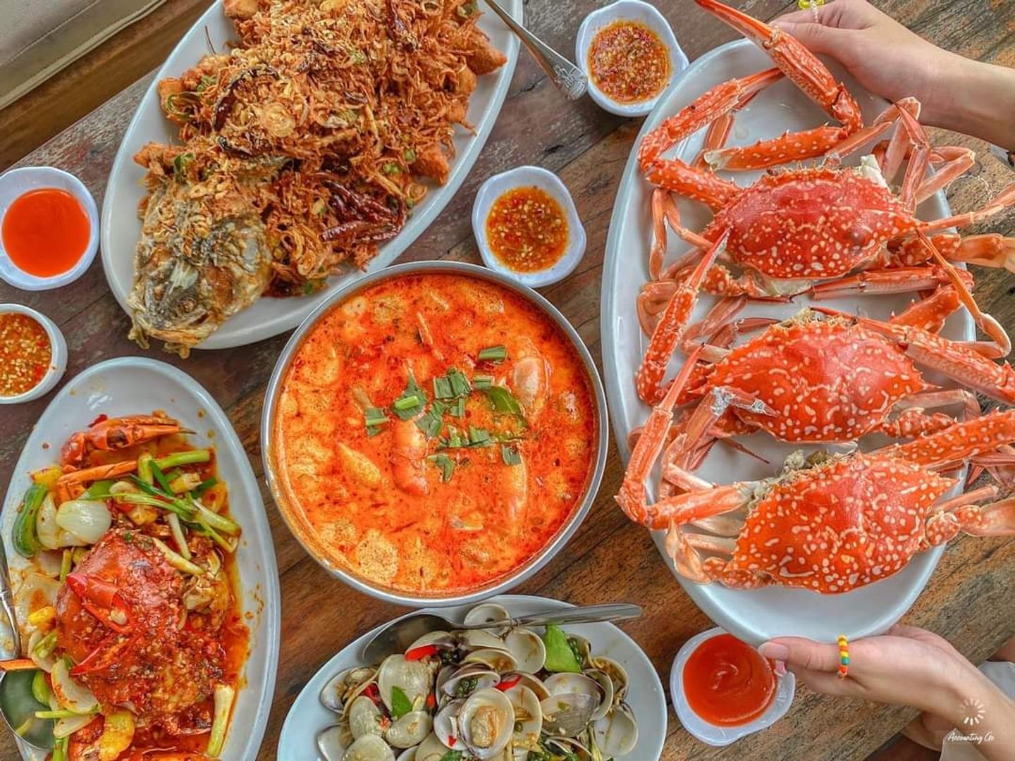 Crab House Seafood & Cafe Beachfront | ดูข้อมูลที่เที่ยวบน TripNiceDay