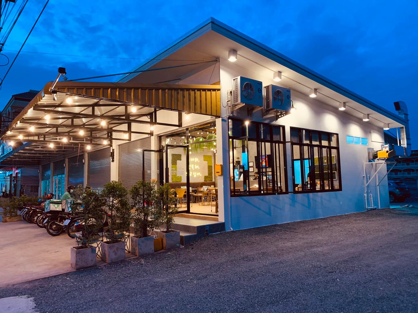 Cocobee Maeklong | ดูข้อมูลที่เที่ยวบน TripNiceDay