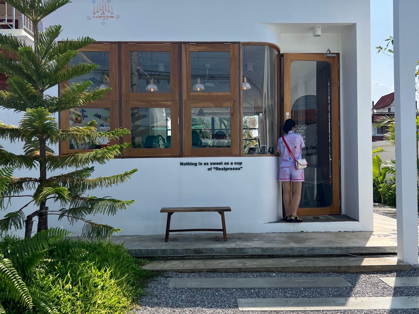 Re-Rest Cafe | ดูข้อมูลที่เที่ยวบน TripNiceDay