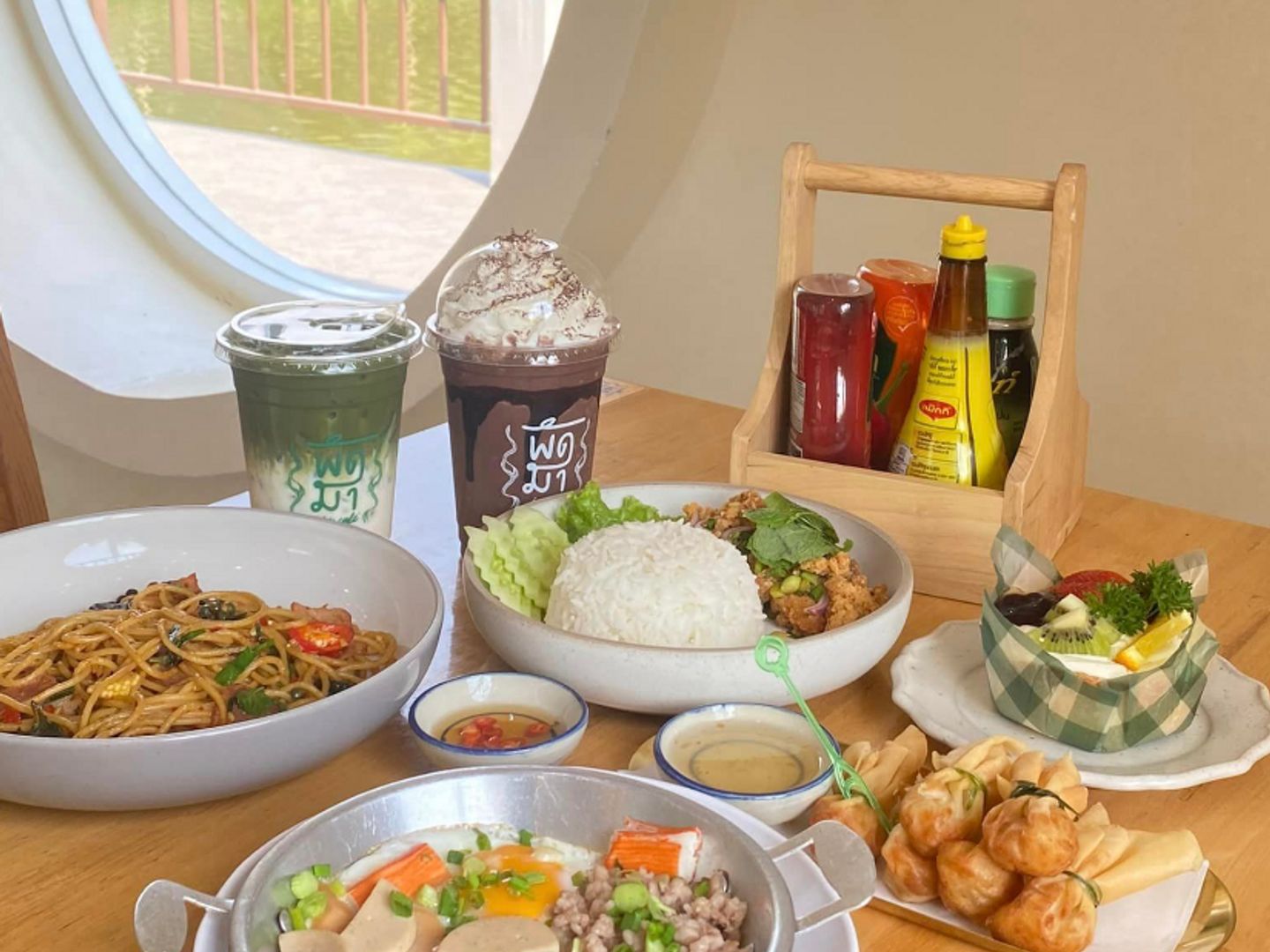 พัดมา อิน คาเฟ่ | ดูข้อมูลที่เที่ยวบน TripNiceDay