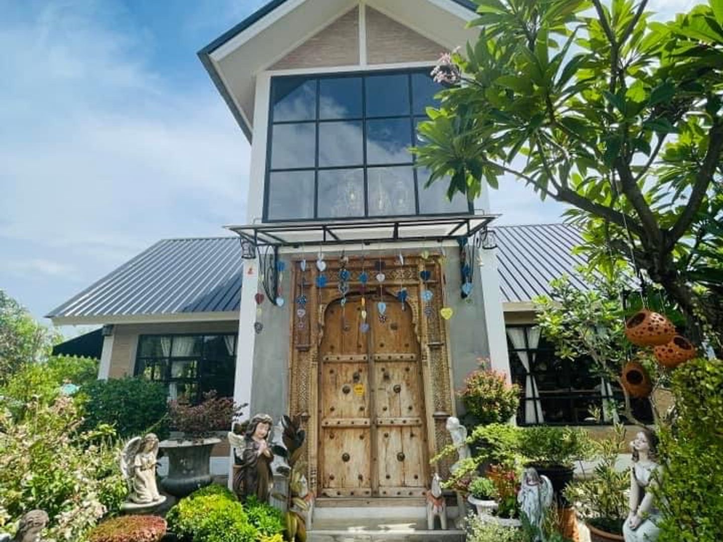 Bunga Angelic Garden Cafe & Stay | Find & View Tourist Attractions on ...