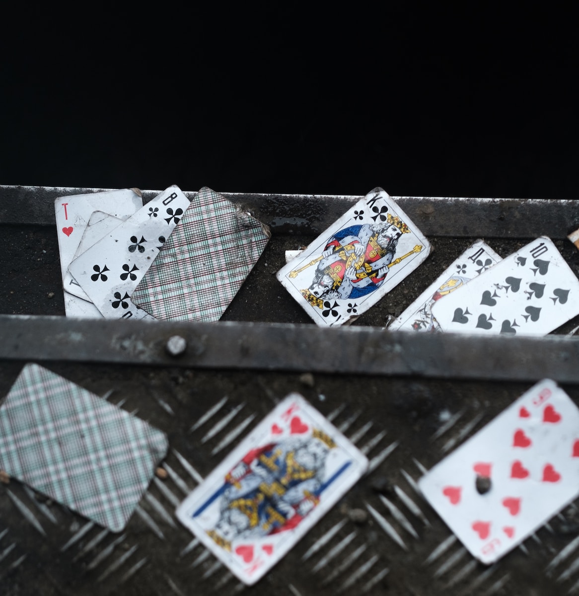 How to Design a Winning Website for Card Games? - Tom Seest