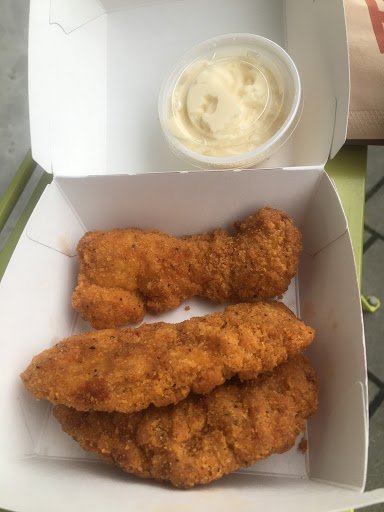 Nosh Hunt: Chickens strips galore