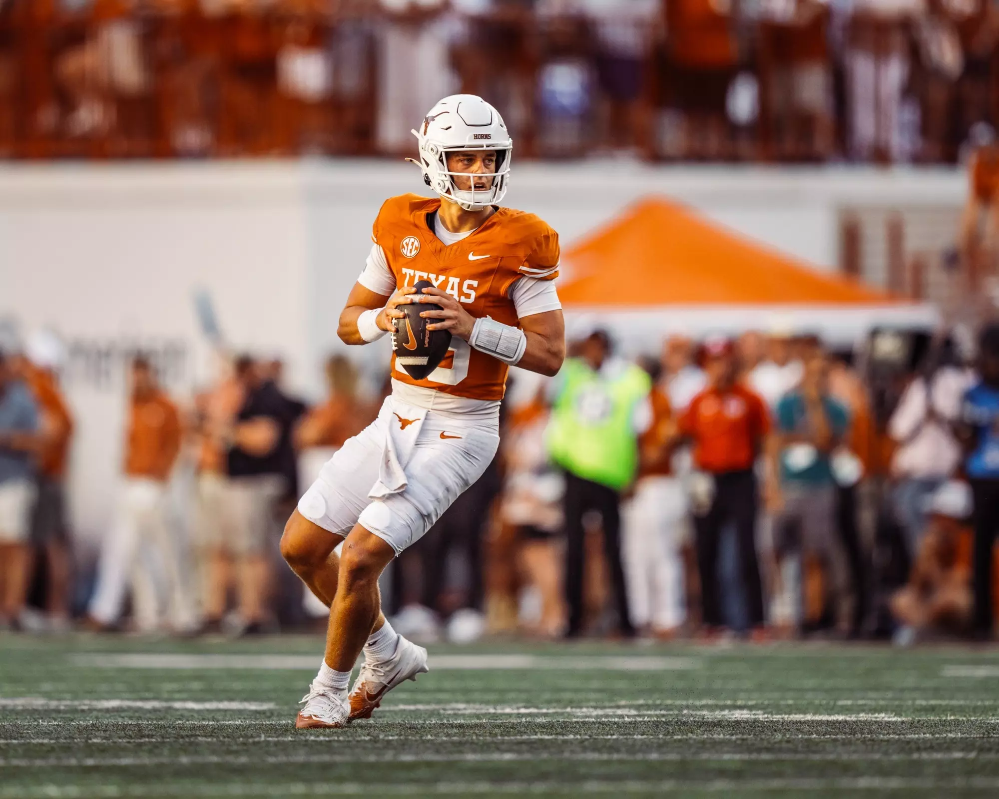 Arch Manning Set to Lead Texas Longhorns as Starting Quarterback in ...