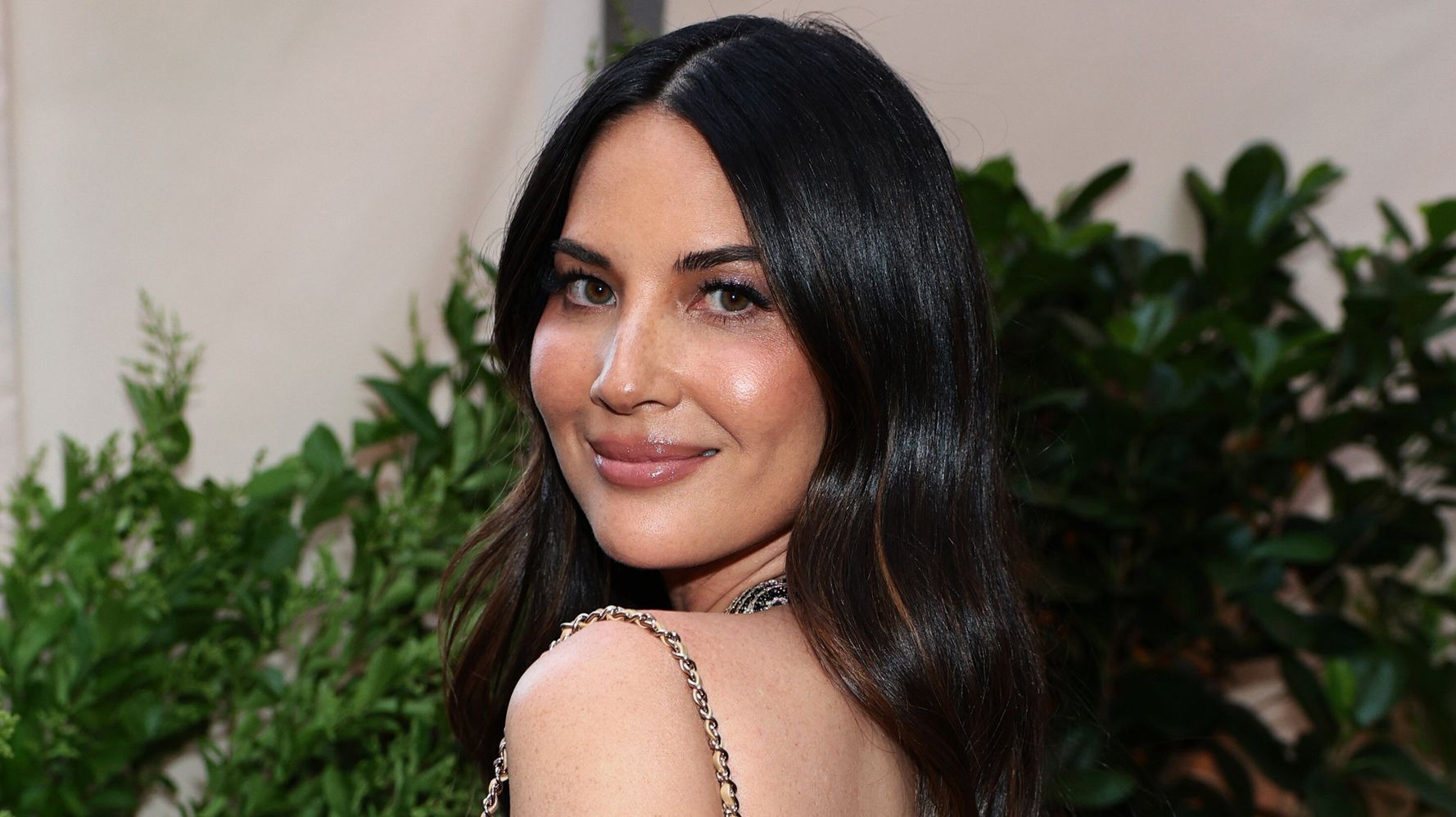 Particle News: Olivia Munn Embraces Mastectomy Scars in New Skims Campaign