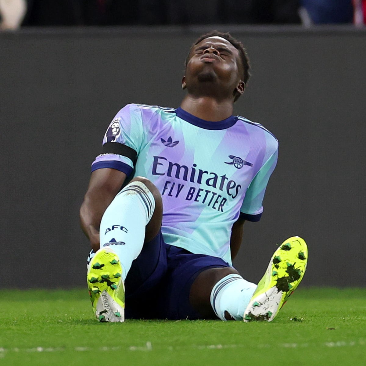 Particle News: Bukayo Saka Faces Weeks on Sidelines with Hamstring Injury