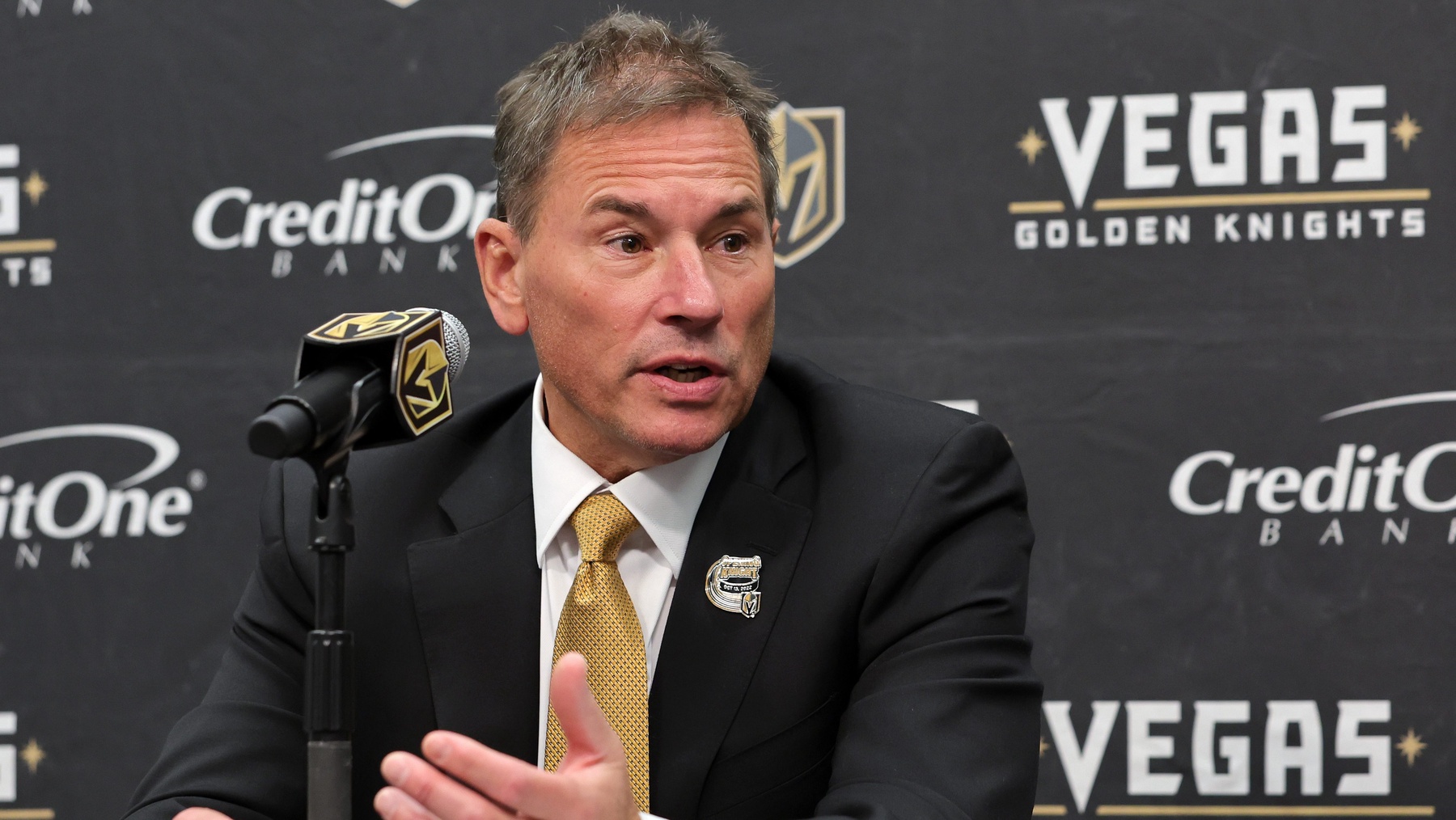 Particle: Bruce Cassidy Says Golden Knights Are Blocking Him From NHL ...