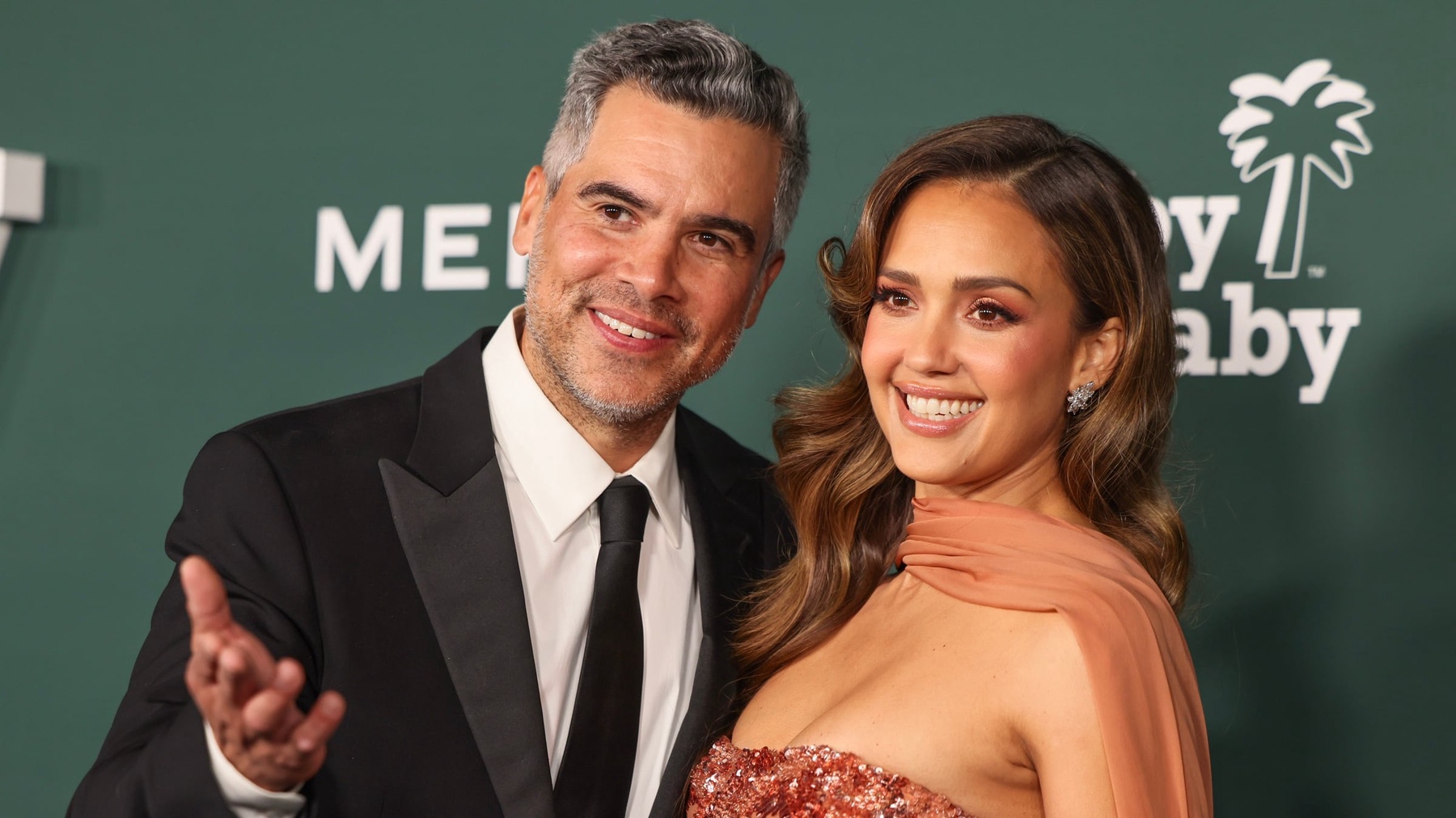 Particle News: Jessica Alba and Cash Warren Separate After Nearly 17 ...