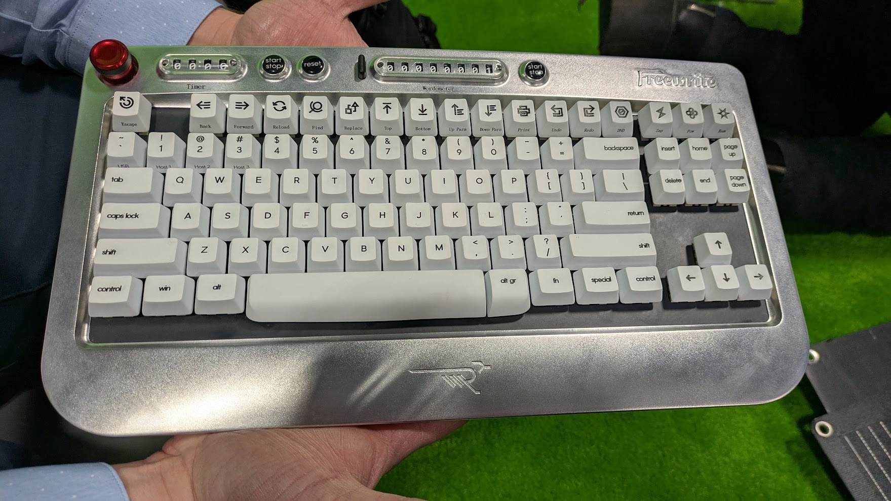 Particle News: Astrohaus Unveils Writer-Focused Mechanical Keyboard at ...