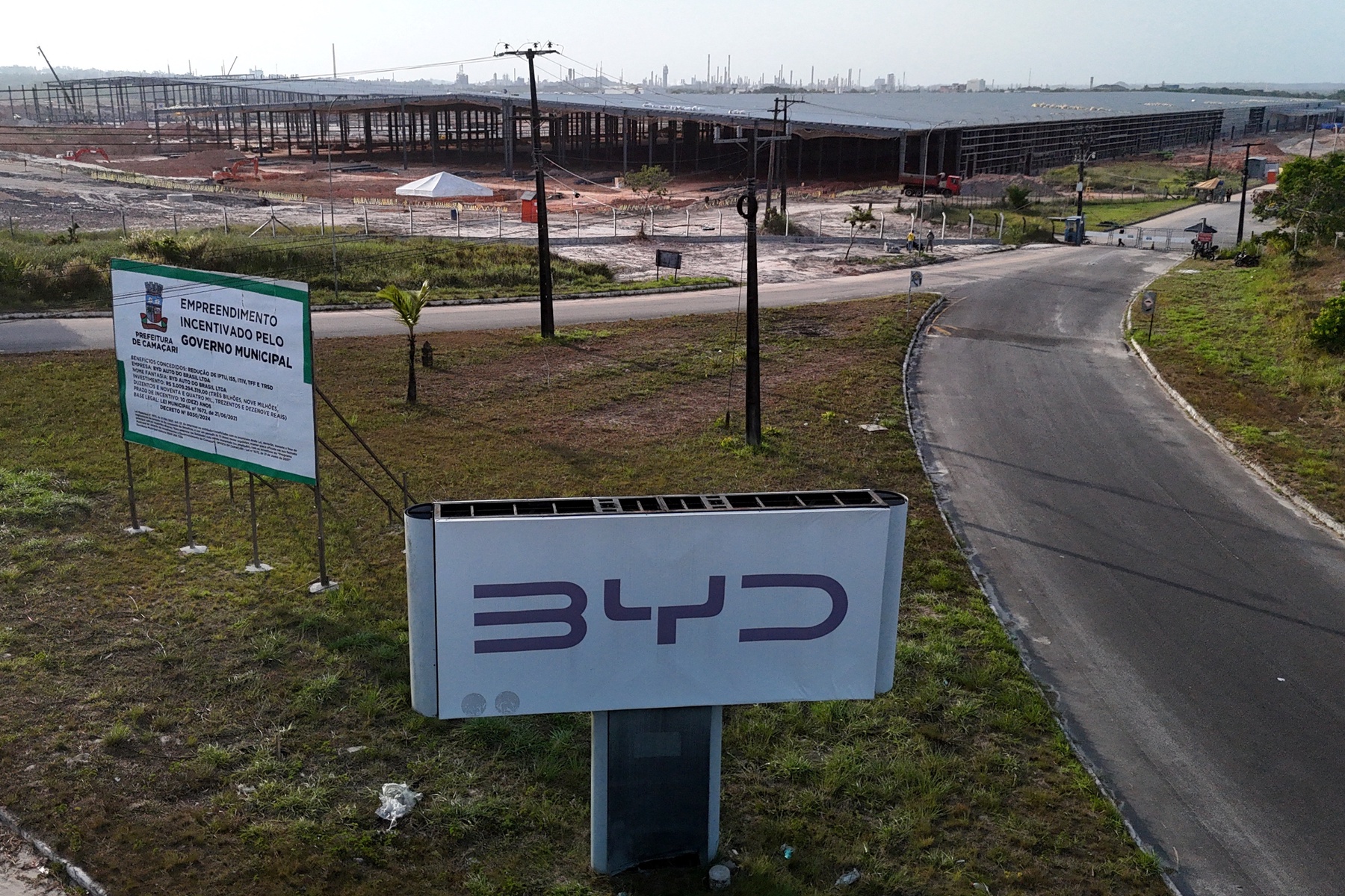 Particle News: BYD Contractor in Brazil Accused of Labor Law Violations ...