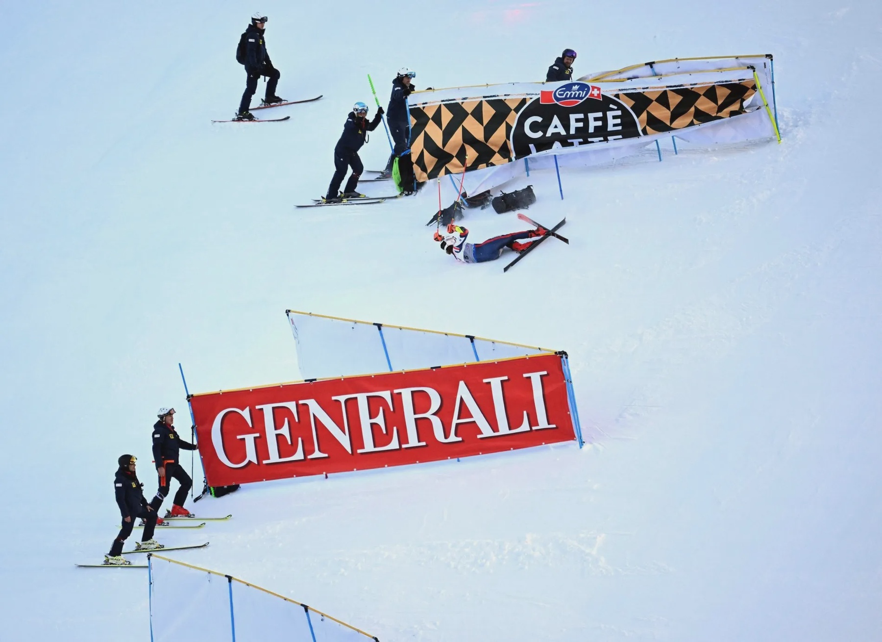 Particle News: Italy Wins Gold in Parallel Team Event at Alpine Ski ...